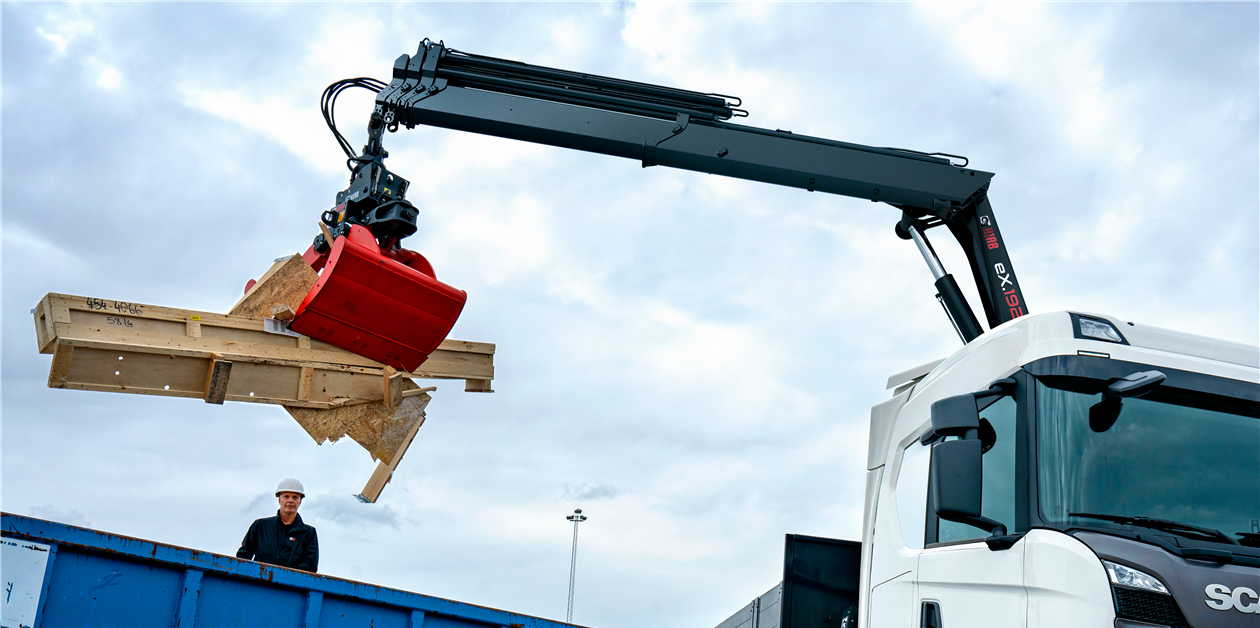Hiab launches four new loader cranes - Access Briefing